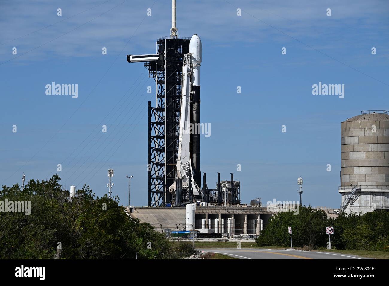 Commercial lunar payload services hi-res stock photography and images ...