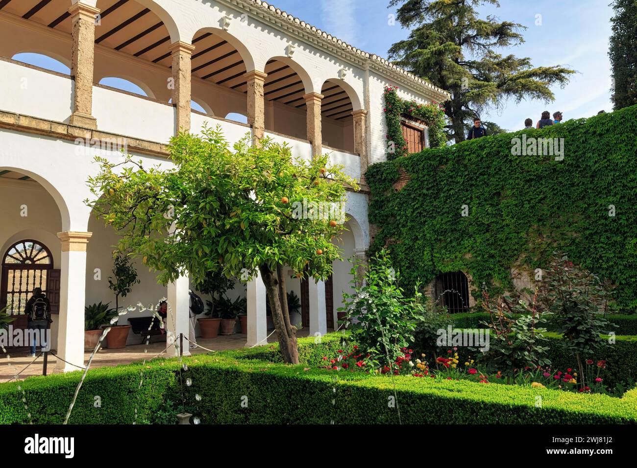 Palacio de Generalife, Moorish architecture, gardens with water ...
