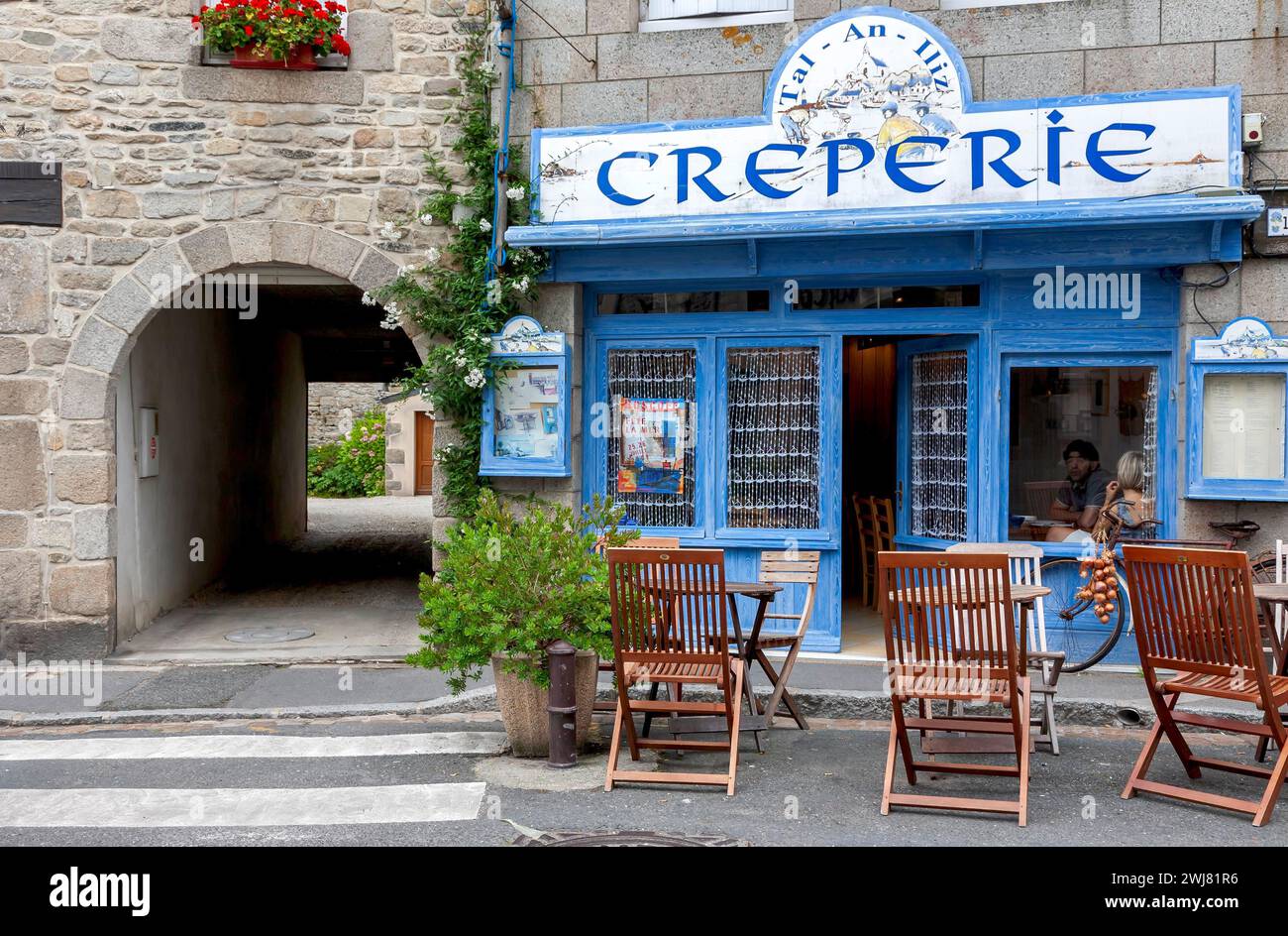 Creperie, Roscoff, Departement Finistere, Brittany, France Stock Photo ...