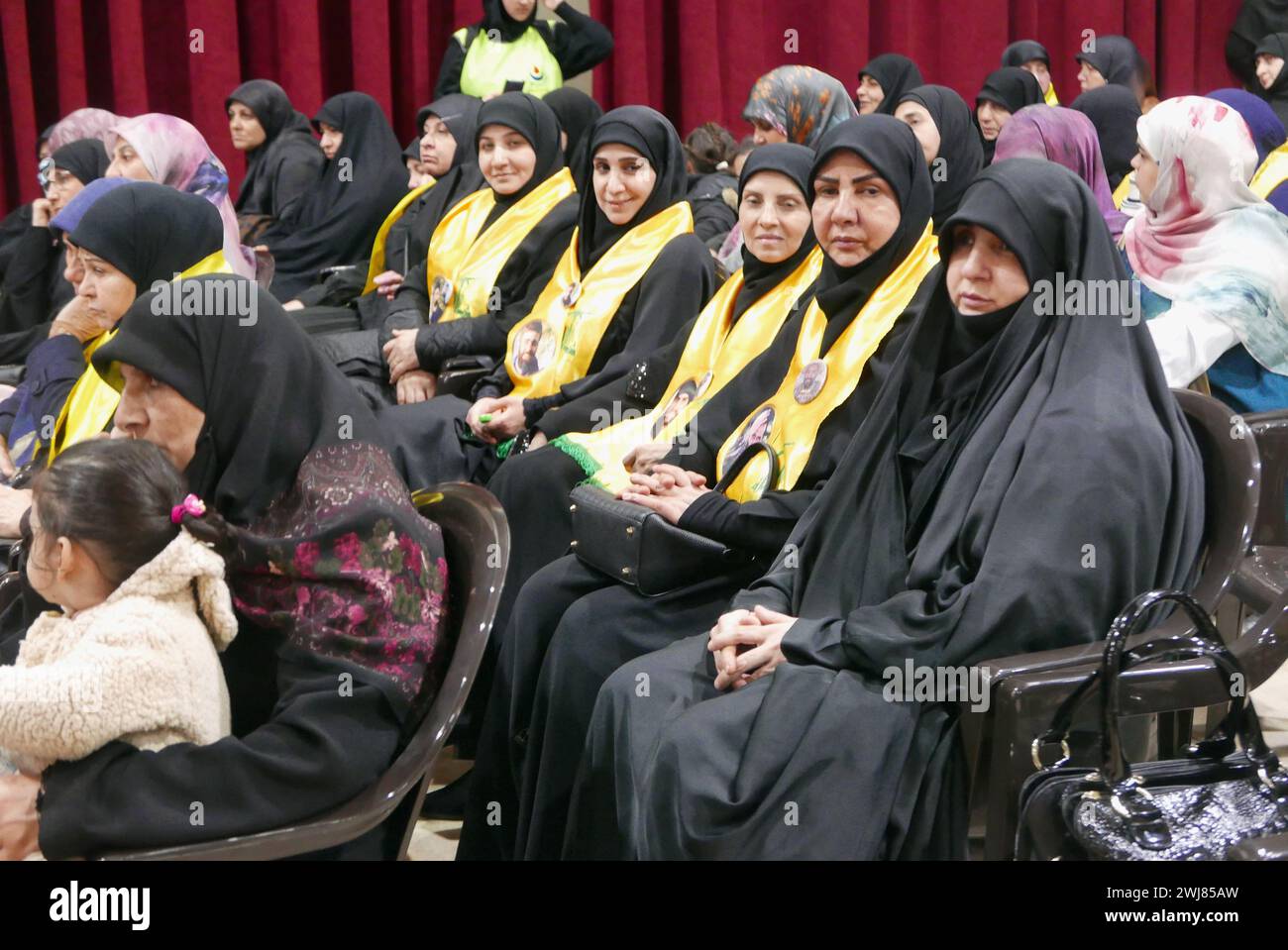 Beirut lebanon dahiye hezbollah shiite muslim hassan nasrallah i hi-res ...