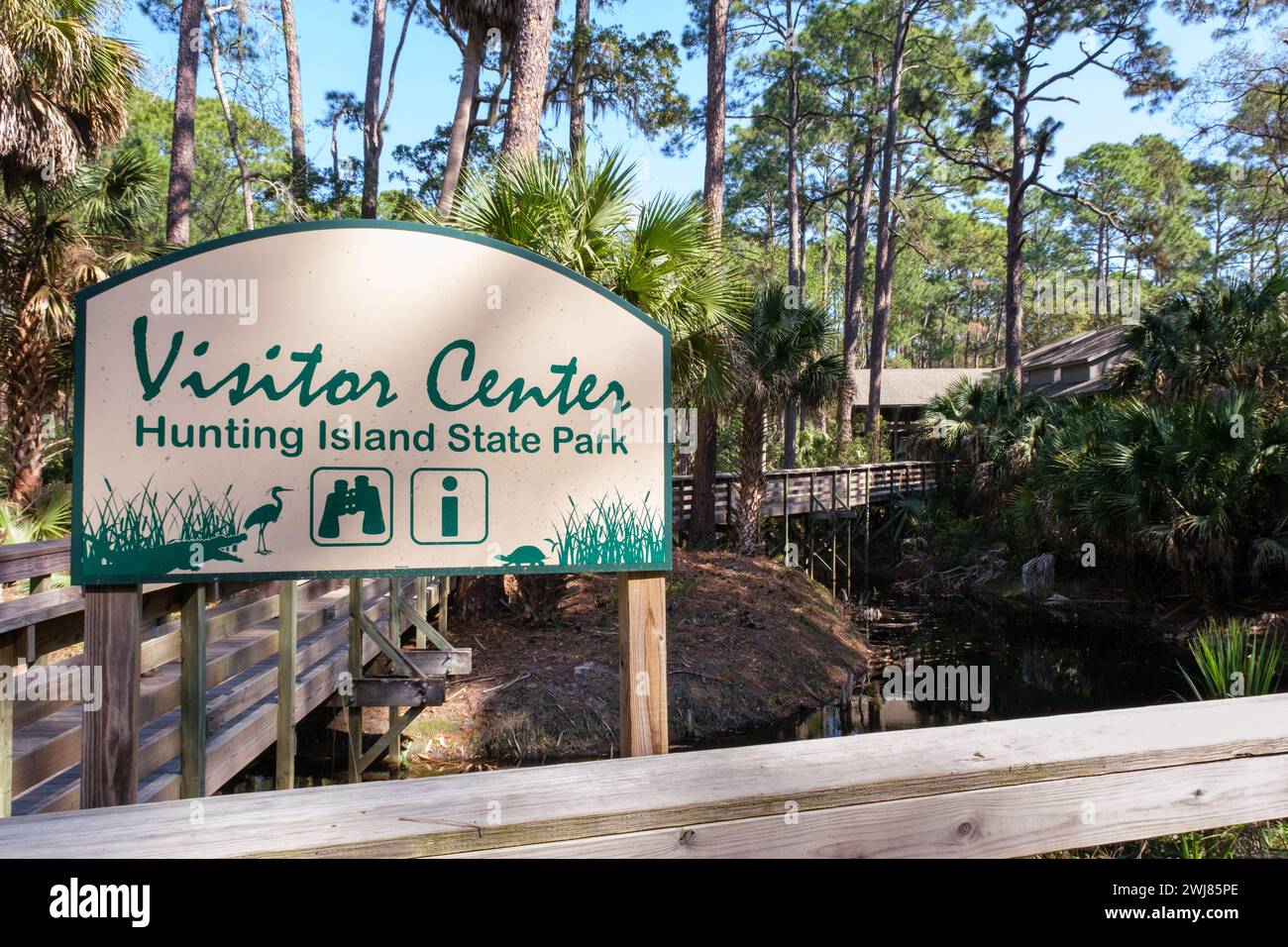 Hunting Island State Park Visitor Center sign and building, South ...