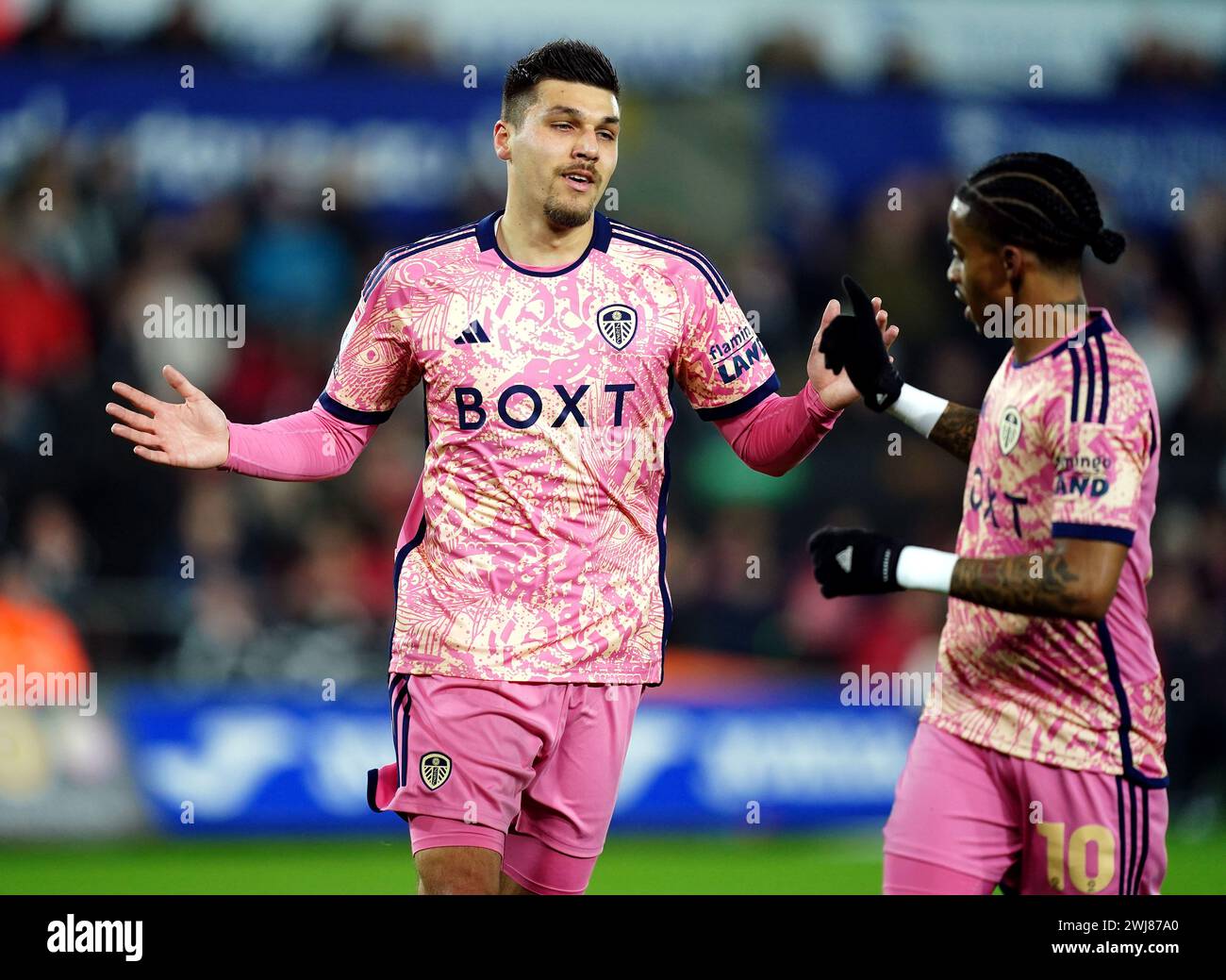 Leeds United's Joel Piroe celebrates scoring their side's second goal ...