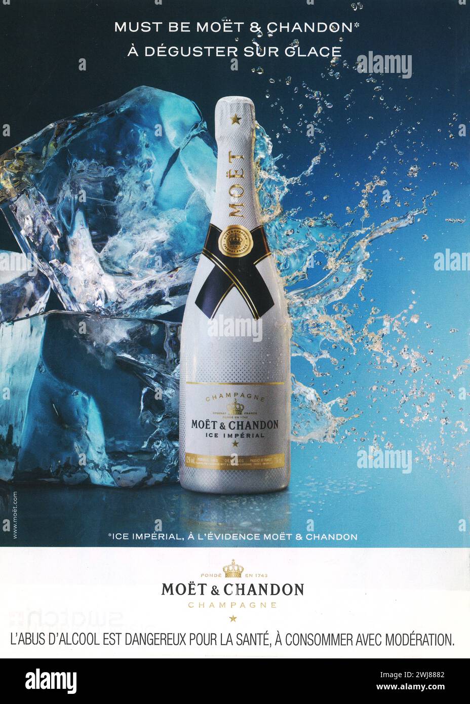Moet and chandon advert hi-res stock photography and images - Alamy