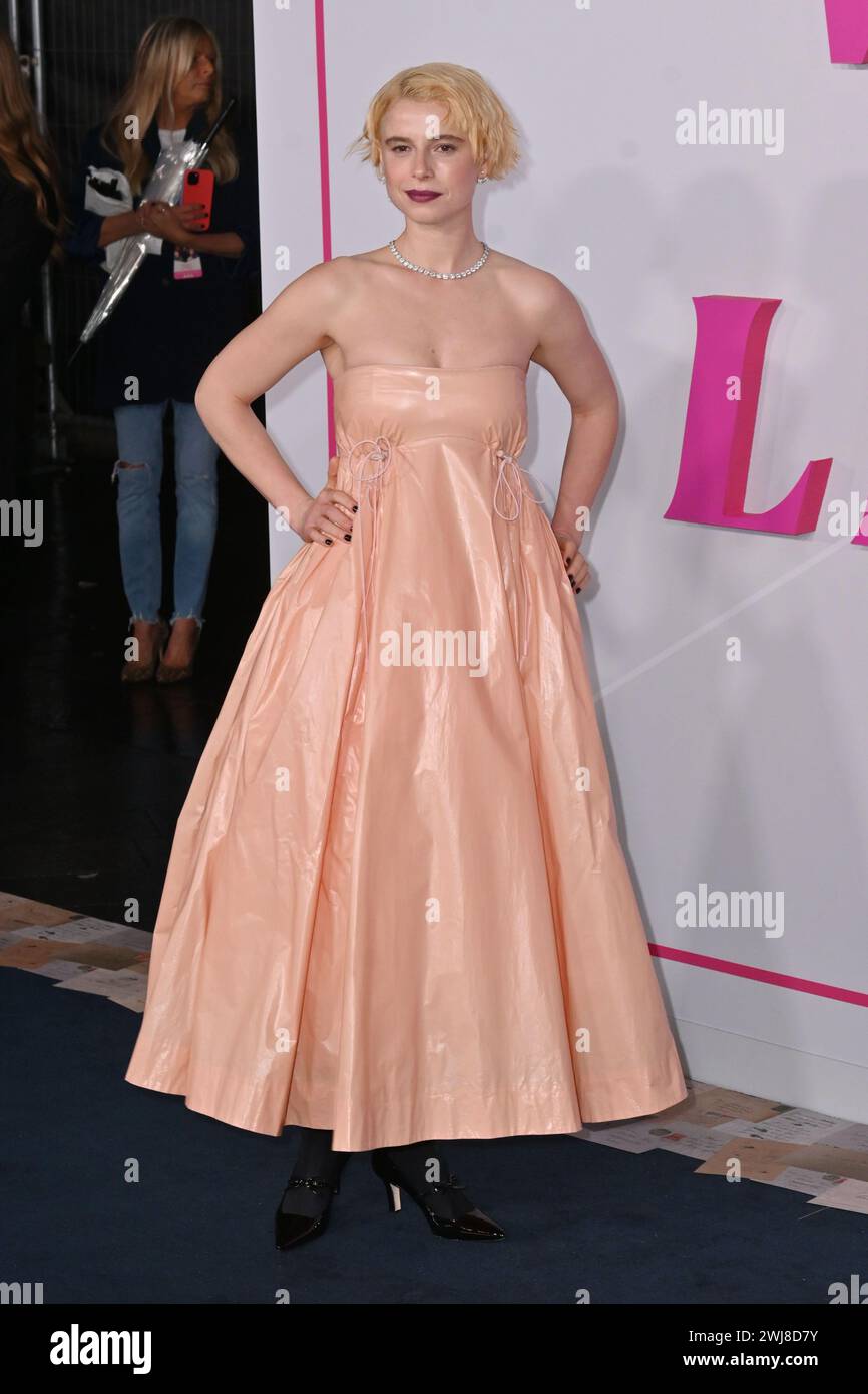 Wicked film 2024 hi-res stock photography and images - Alamy