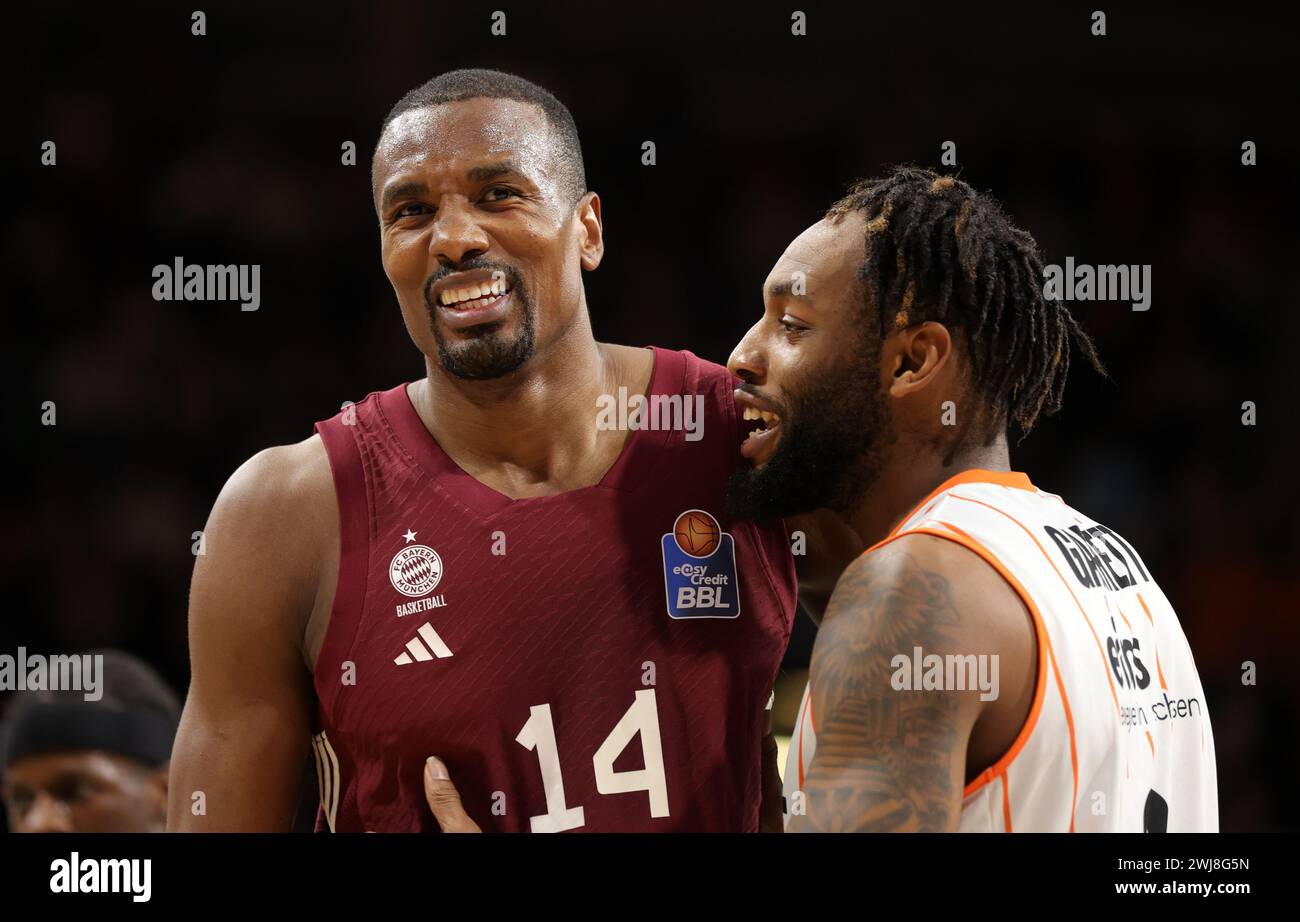 Serge Ibaka #14 von FC Bayern Muenchen und Jeff Garrett #02 von ...
