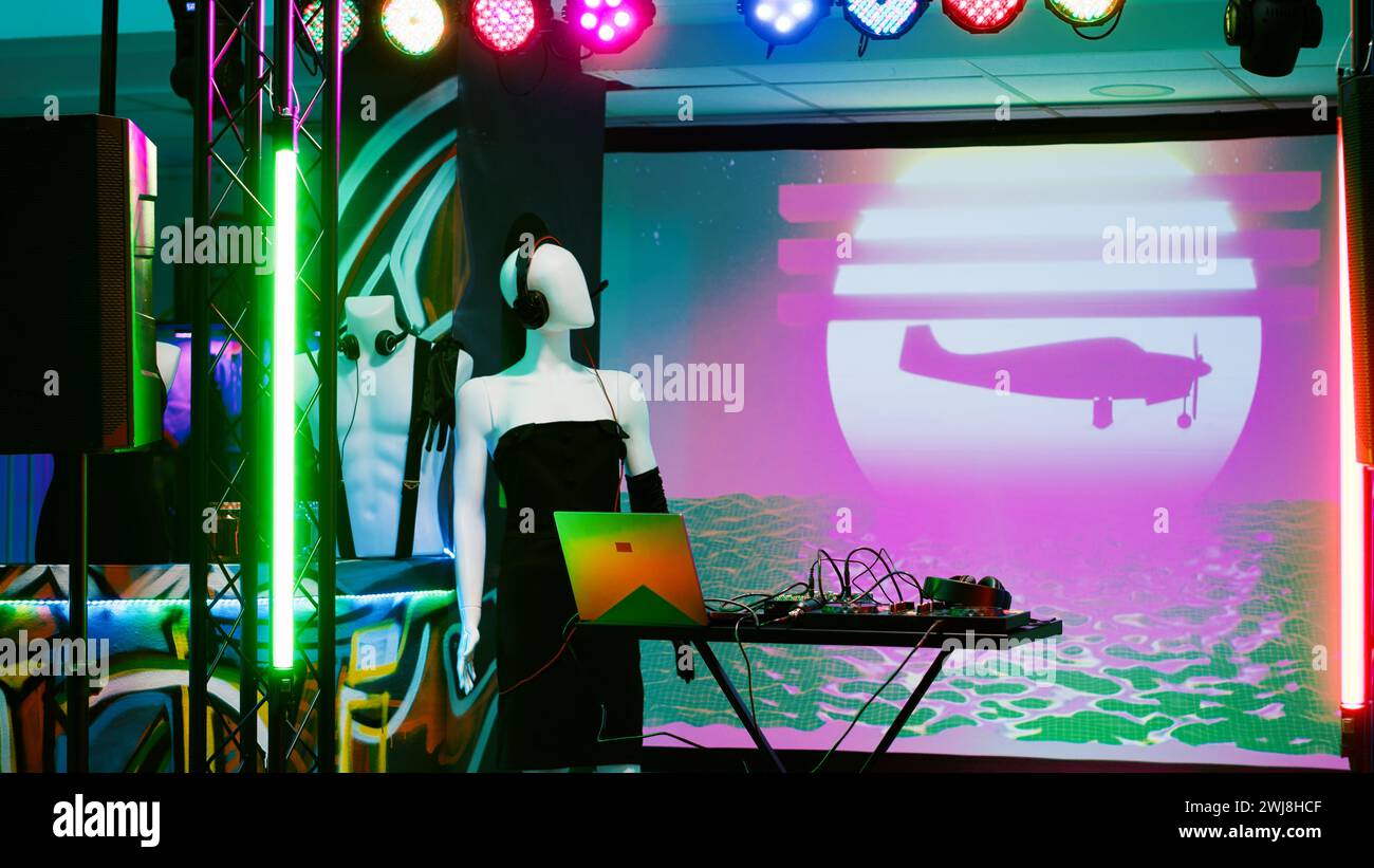 Empty club stage dj station hi-res stock photography and images - Alamy