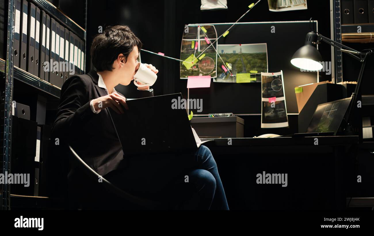 Detective evaluates confidential police files to undertake ...