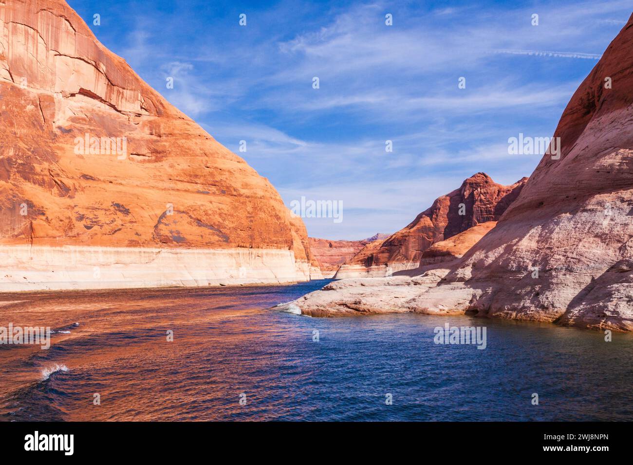 Lake Powell and the Glen Canyon National Recreation area, and reservoir ...