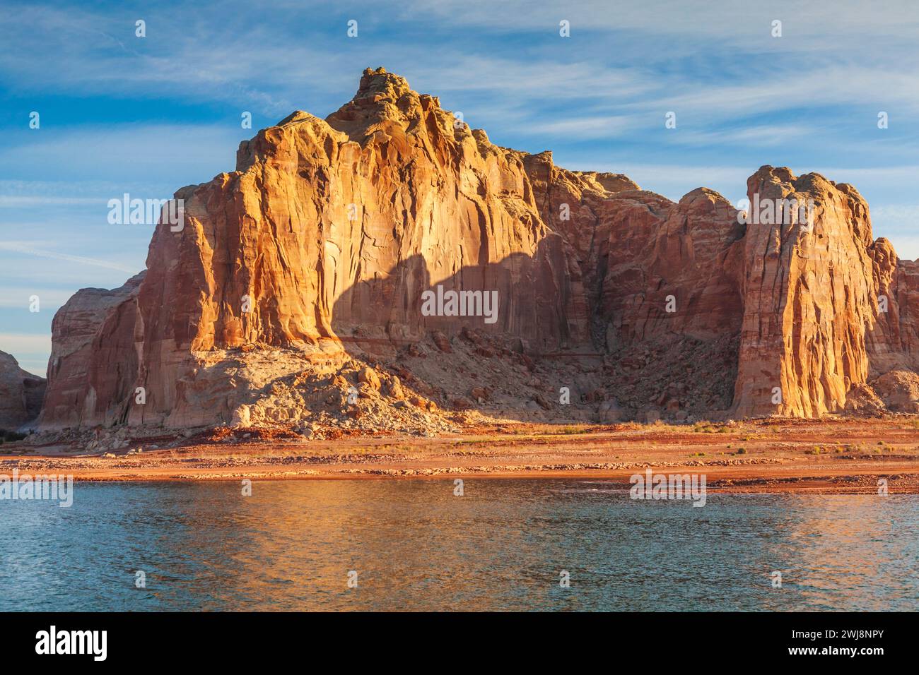Lake Powell and the Glen Canyon National Recreation area, and reservoir ...