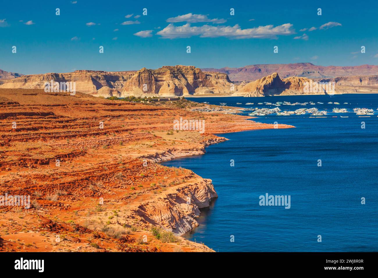 Wahweap Marina and resort on Lake Powell in the Glen Canyon National ...