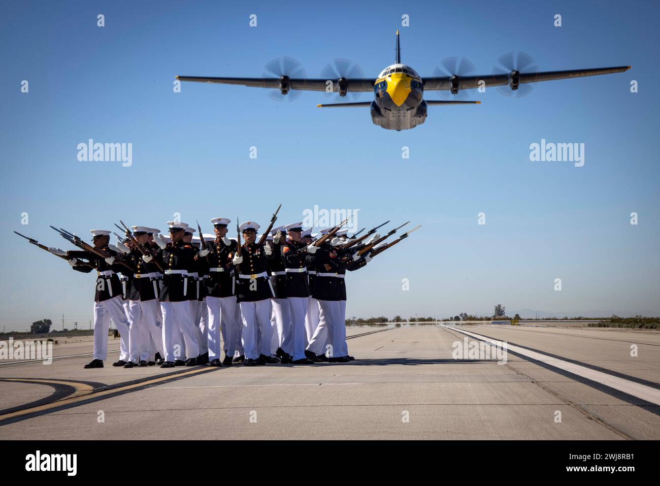 Marines of the Silent Drill Platoon, Marine Barracks Washington ...
