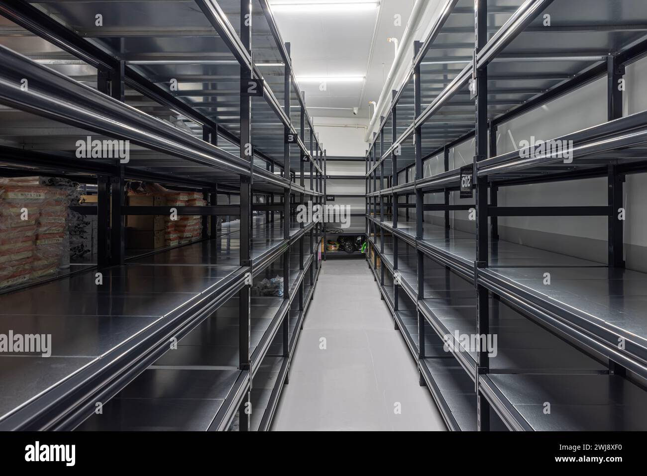 Warehouse racks storage metal pallet racking system in warehouse ...