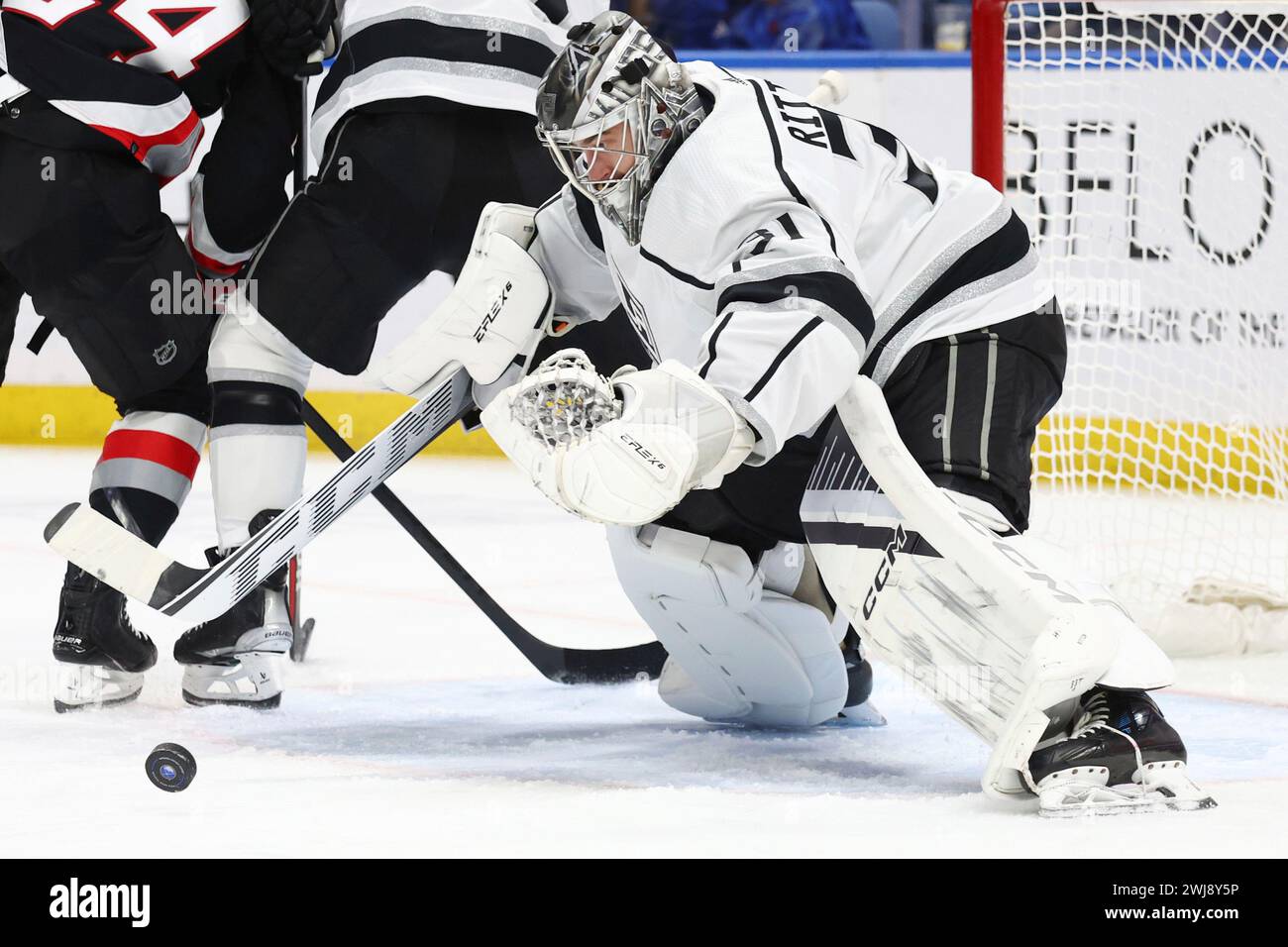 Los Angeles Kings goaltender David Rittich (31) covers the puck during ...