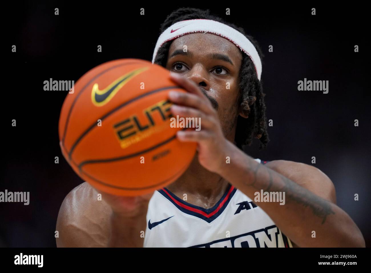 Dayton forward DaRon Holmes II attempts a free throw during the second ...
