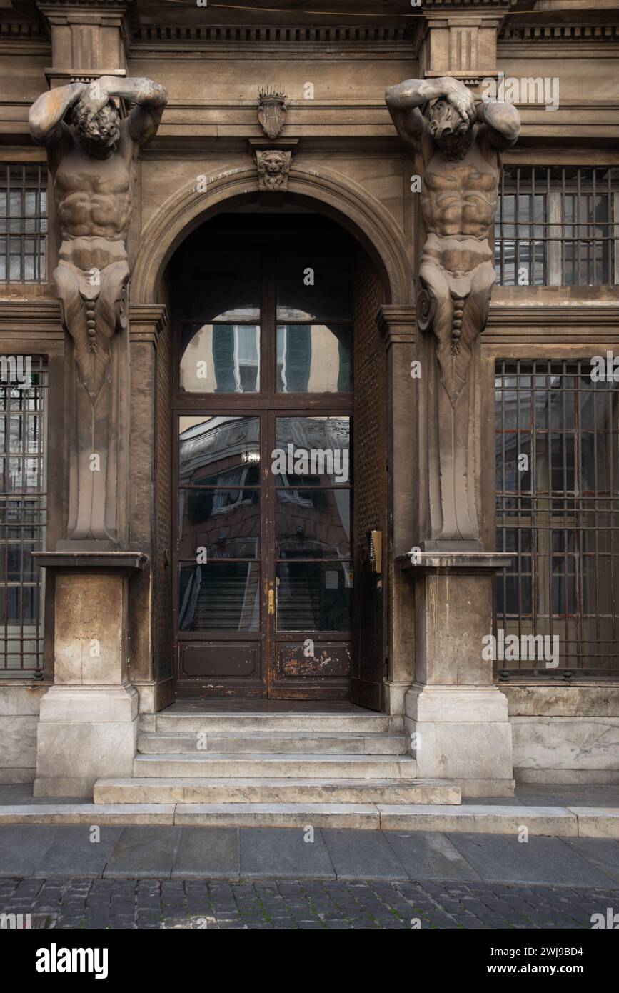 Human columns hi-res stock photography and images - Alamy