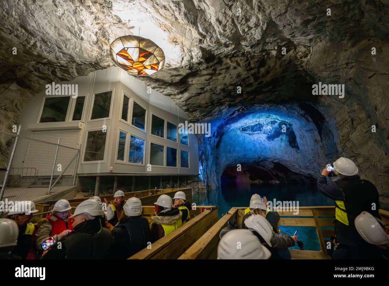 Eide, Norway. 30th Jan, 2024. Several visitors walk through the main ...