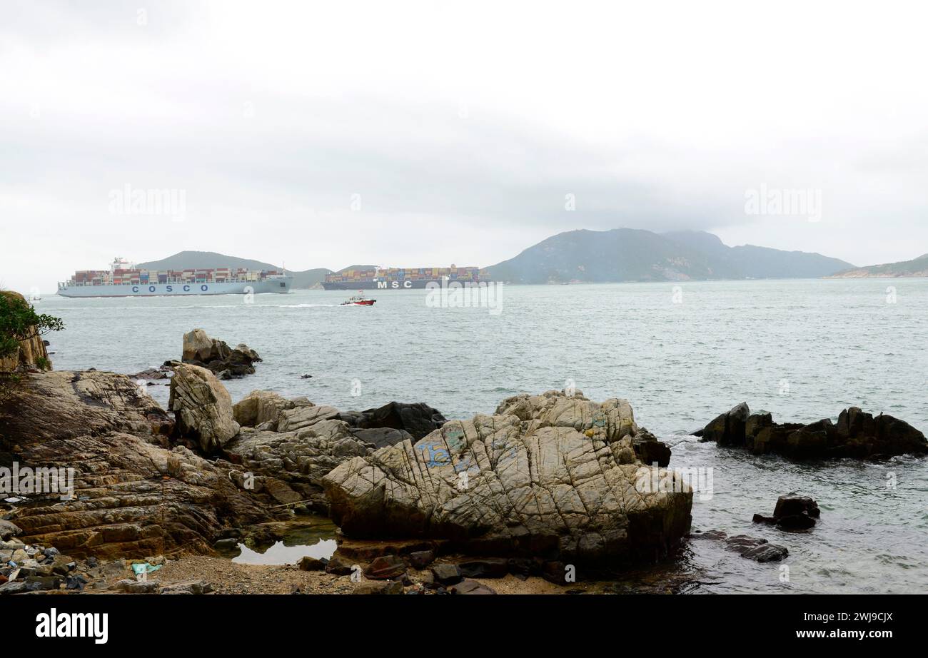 Msc china container ship hi-res stock photography and images - Alamy