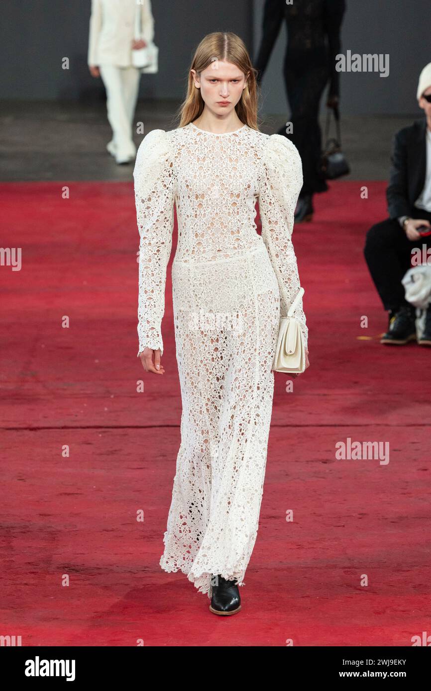 Nueva York, Vereinigte Staaten. 13th Feb, 2024. GABRIELA HEARST Fall ...