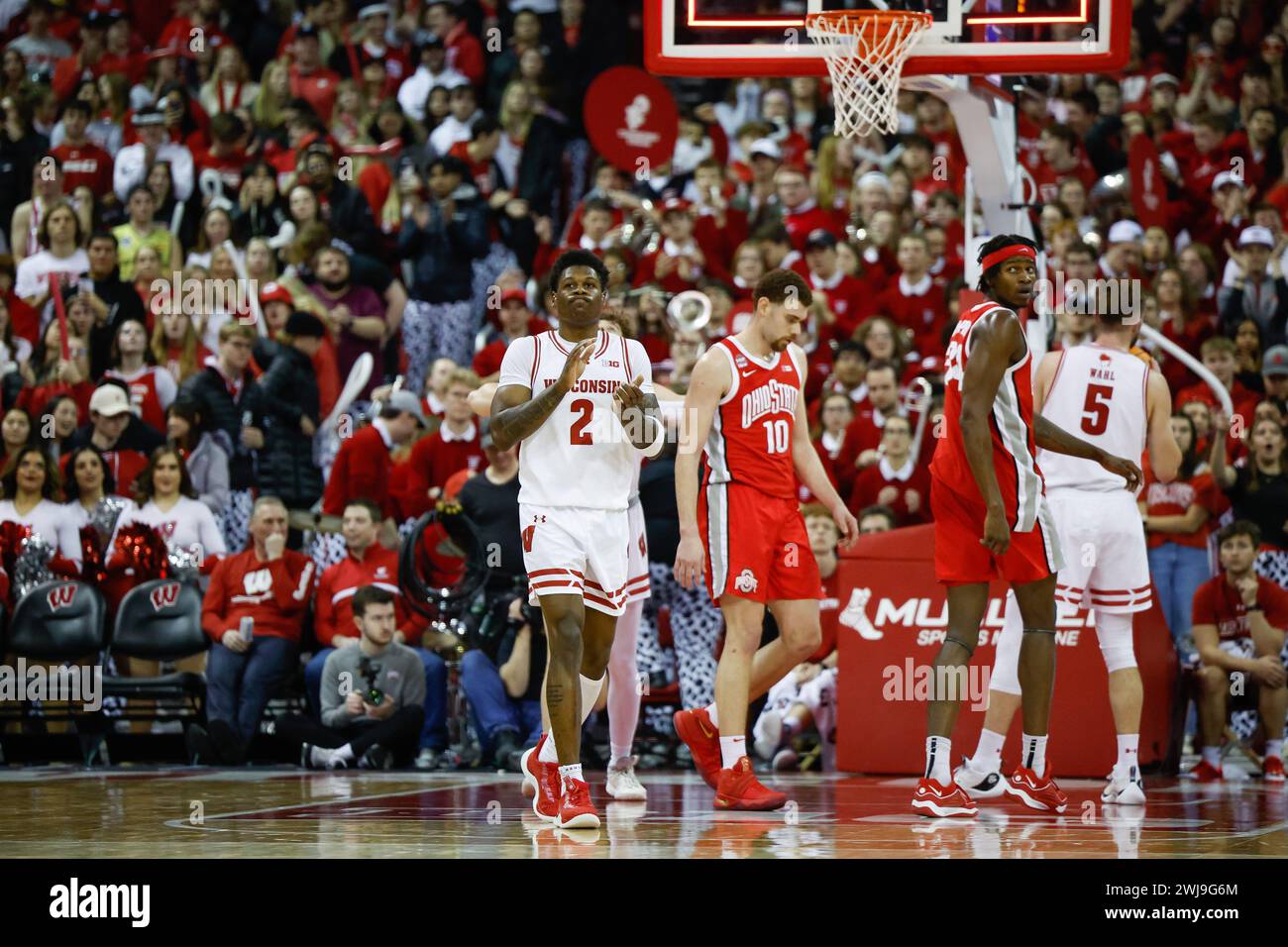 Final buzzer hi-res stock photography and images - Alamy