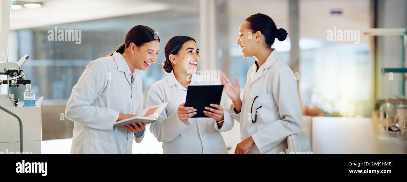Scientist teamwork tablet planning hi-res stock photography and images ...