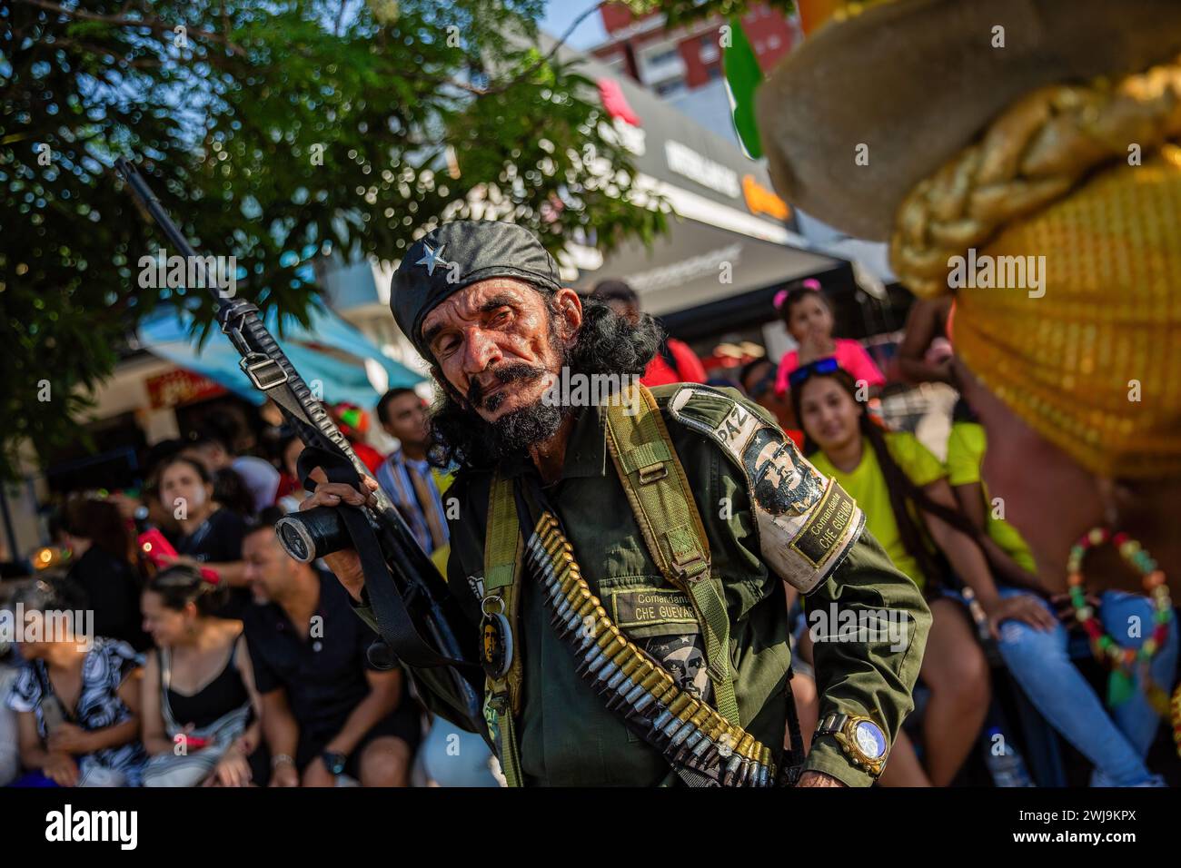 Guerrilla groups hi-res stock photography and images - Alamy