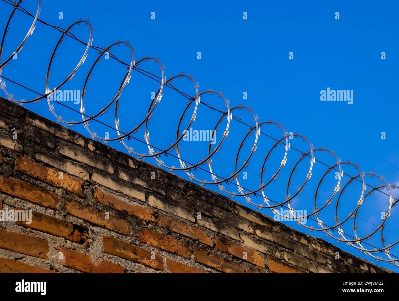 Boundary wall fence hi-res stock photography and images - Alamy