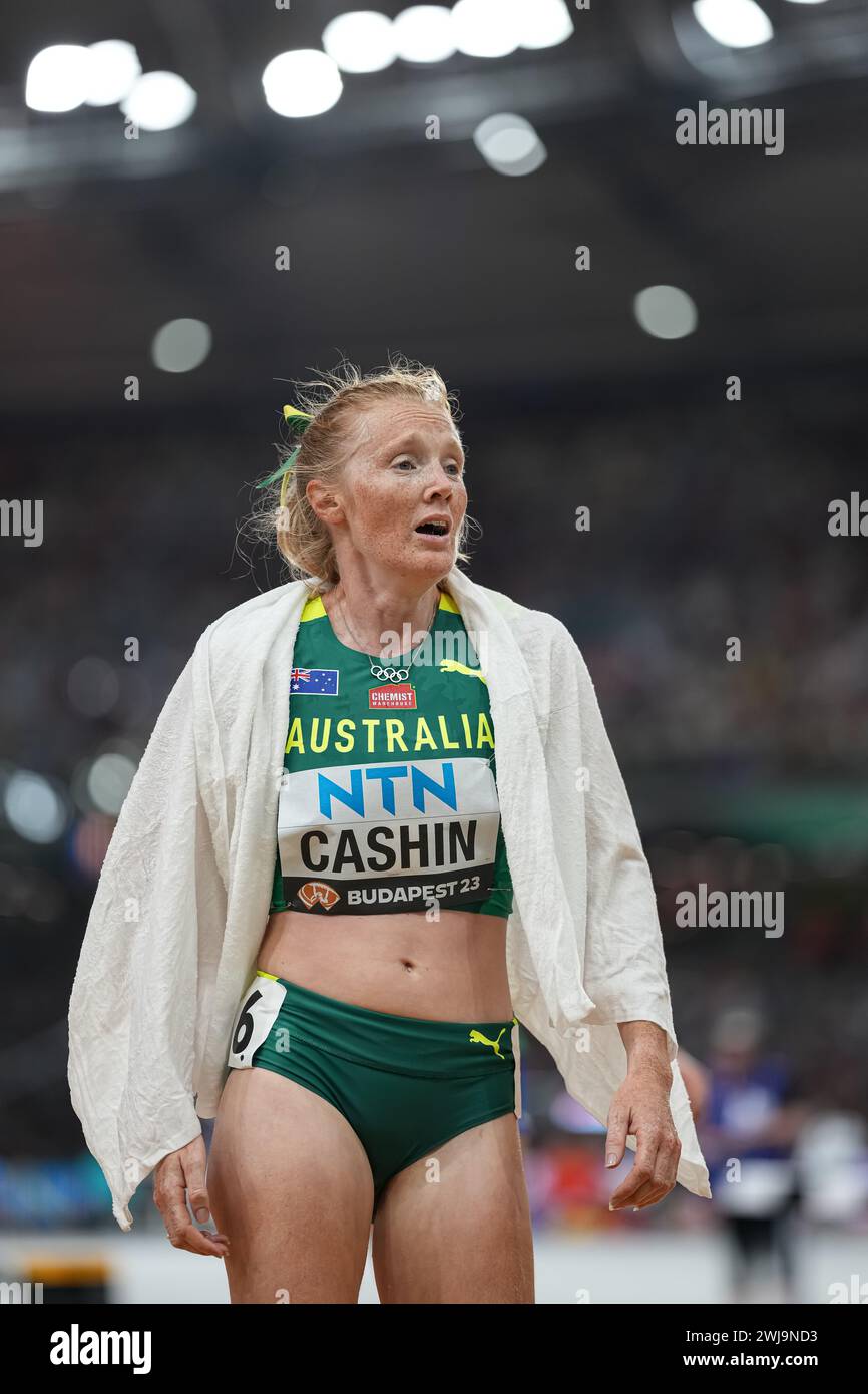 Amy CASHIN participating in the 3000 METRES STEEPLECHASE at the World ...