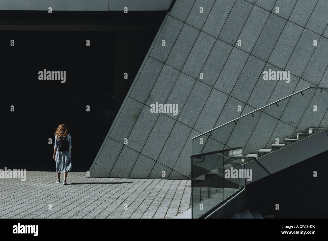 Modern office buildings steps hi-res stock photography and images - Alamy