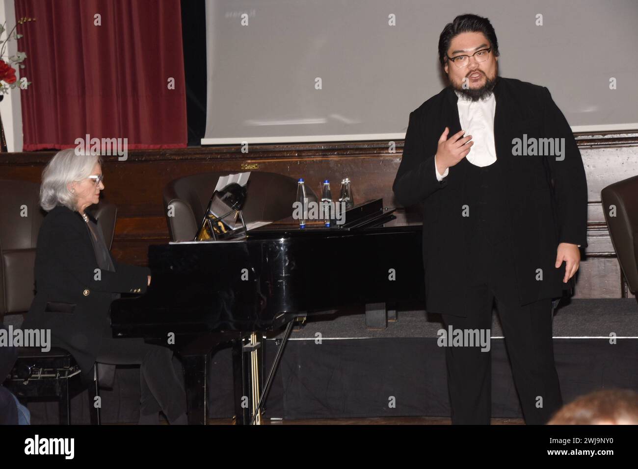 Cecilia Gasdia Klavier Begleitung . Direktorin der Fondazione Arena di ...