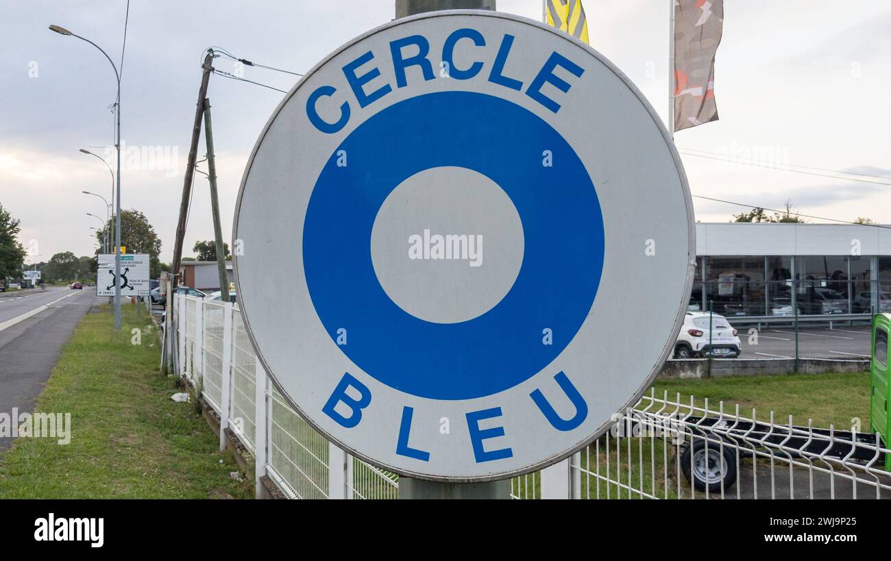 Bordeaux , France - 02 12 2024 : cercle bleu road signs sign logo and ...