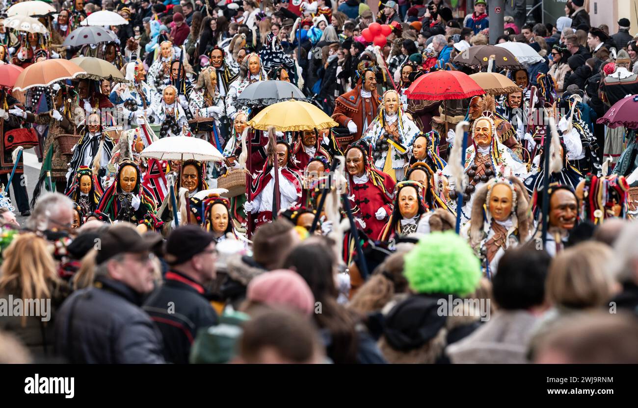 Rottweil, Germany. 13th Feb, 2024. Numerous jesters walk through the ...