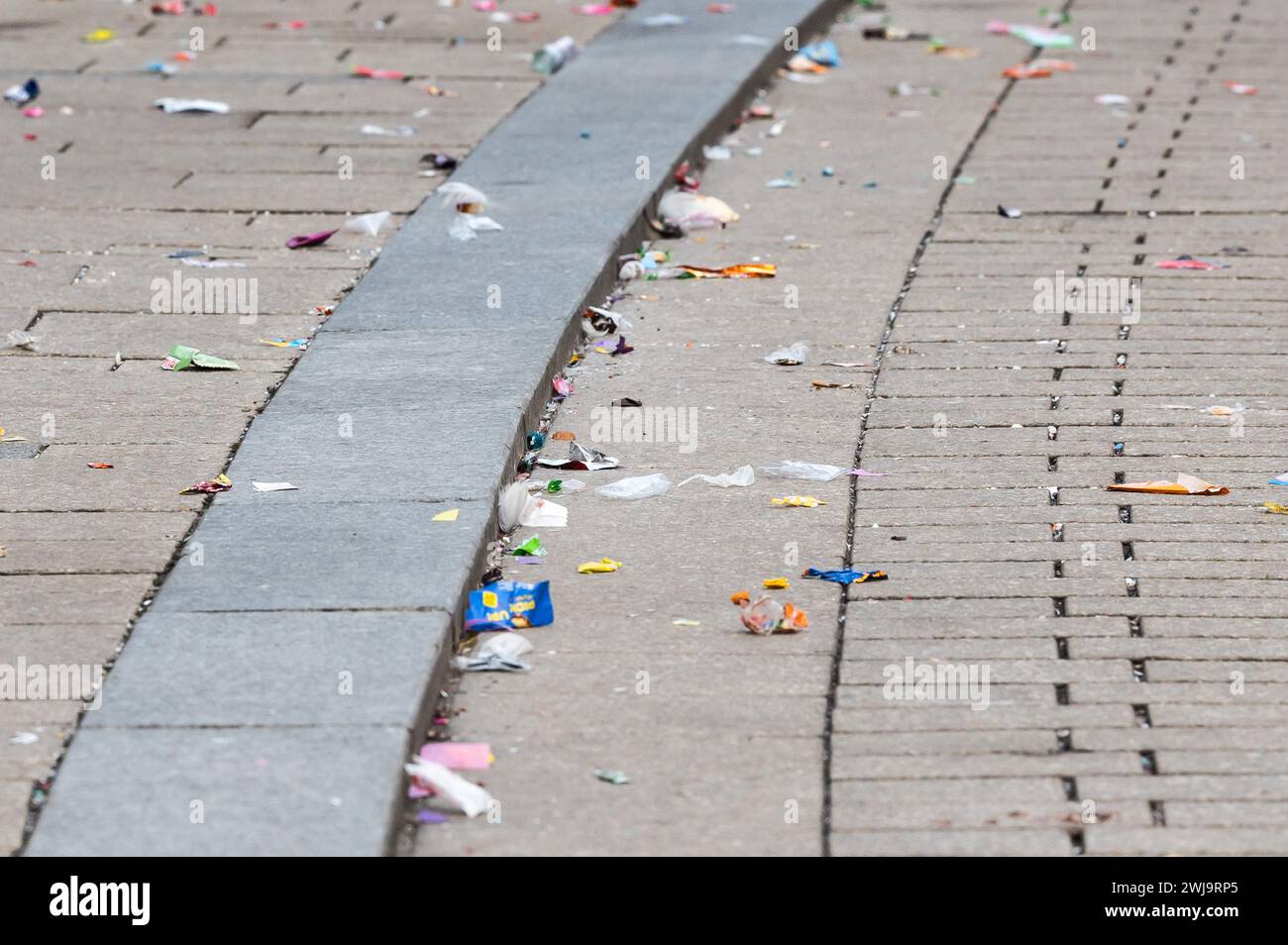 Litter sweets hi-res stock photography and images - Alamy