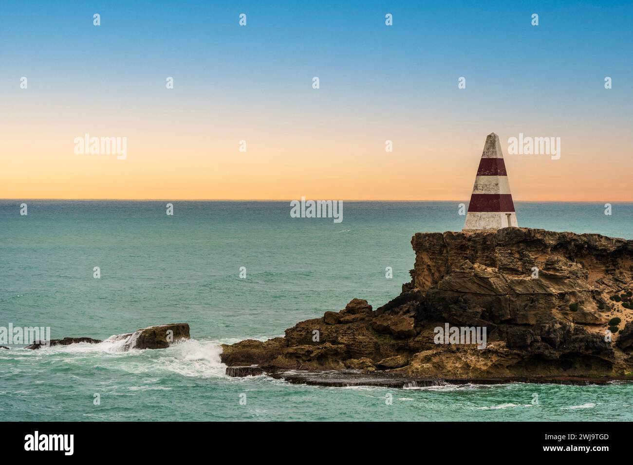 The iconic Robe Obelisk, South Australia Stock Photo - Alamy