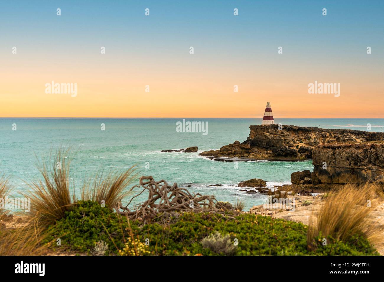 Robe obelisk hi-res stock photography and images - Alamy