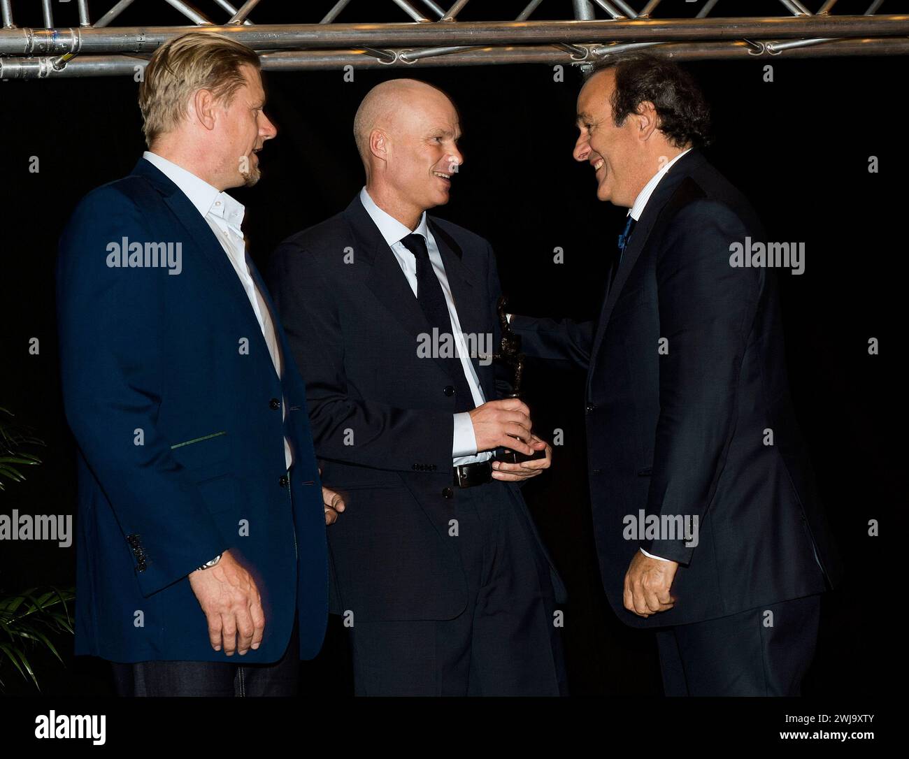 DBU Repraesentantskabsmoede i Odense - Richard Moeller Nielsen optages ...