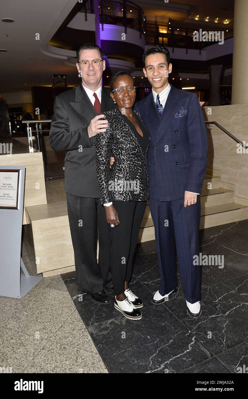 Rachel Hermlin mit Ehefrau Joyce Hermlin und Sohn David Hermlin bei der ...