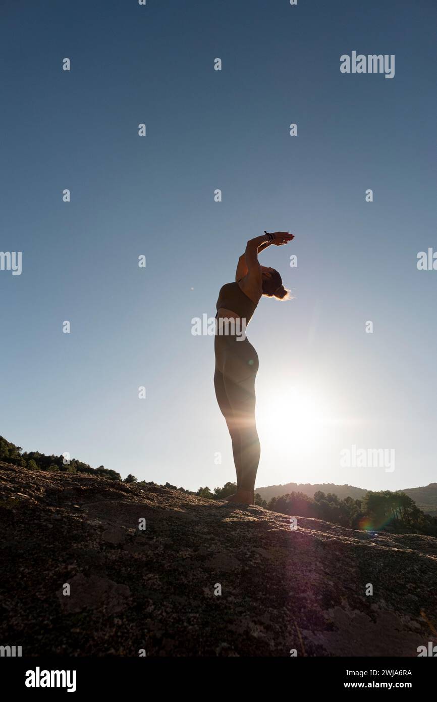 Side view silhouette young slim hi-res stock photography and images - Alamy