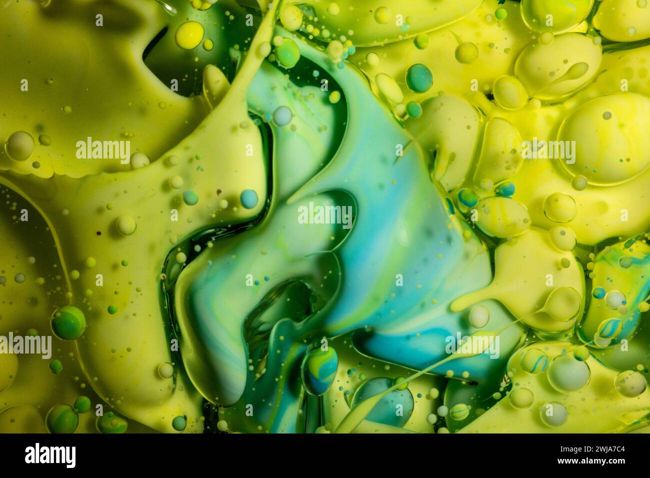 Fluidity paint hi-res stock photography and images - Alamy