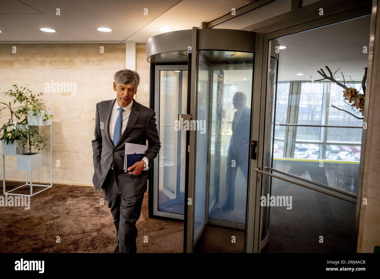 AMSTERDAM - Robert Shaak (CEO) and Ferdinand Vaandrager (CFO) provide ...