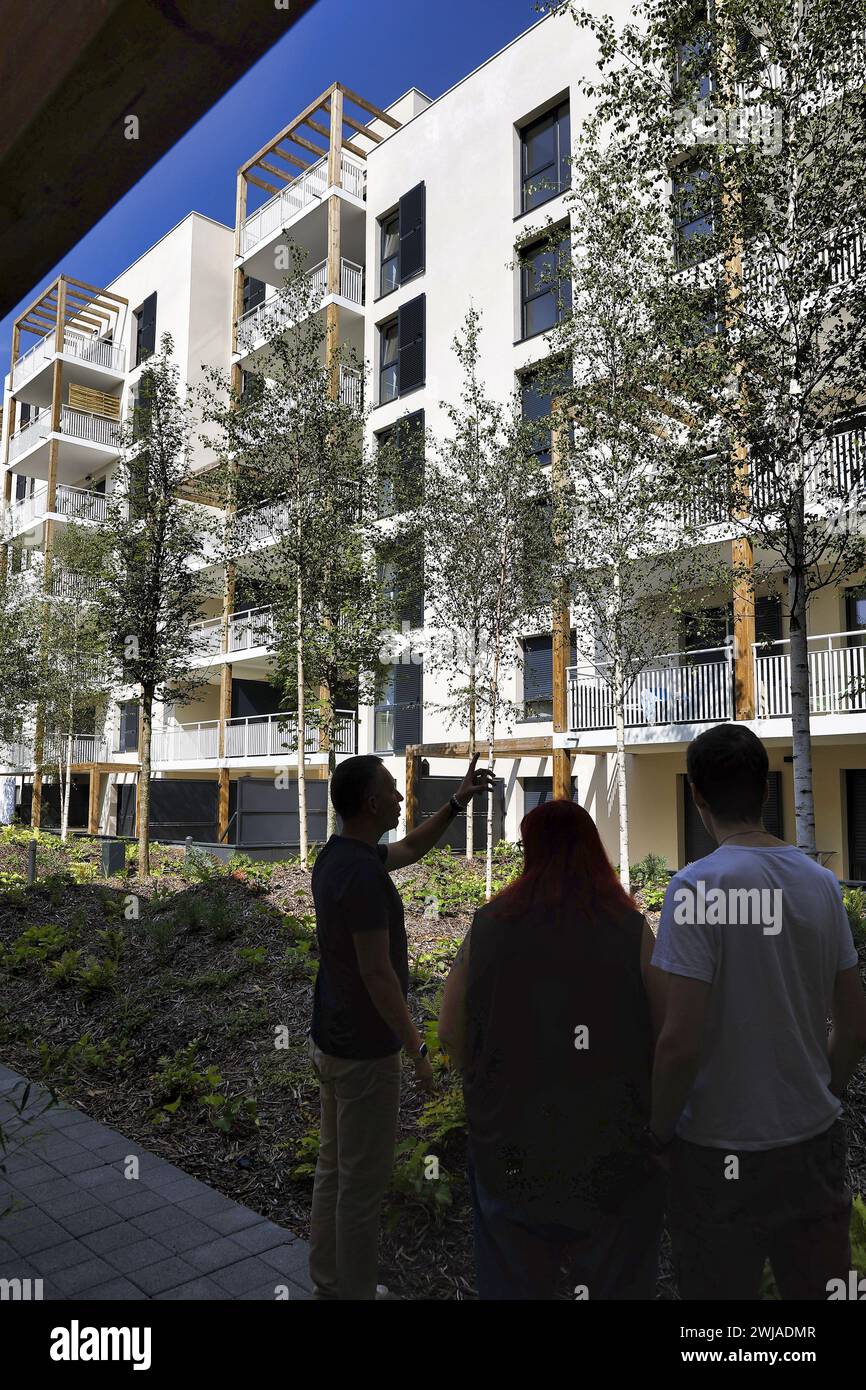 Collective flat flats dwelling hi-res stock photography and images - Alamy