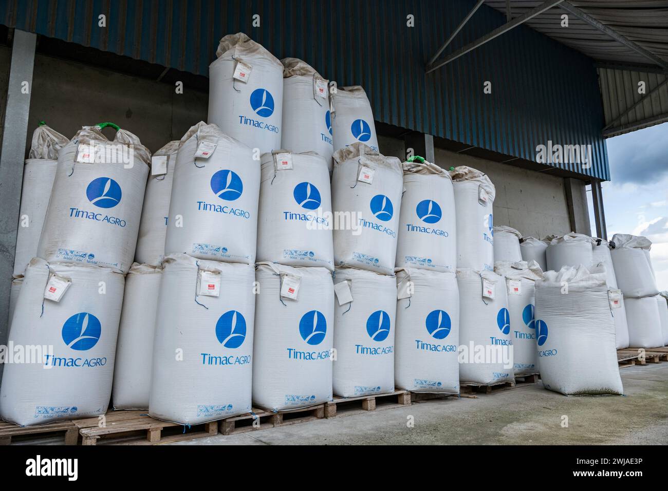 Storage of Timac Agro fertilizers for the treatment of agricultural ...