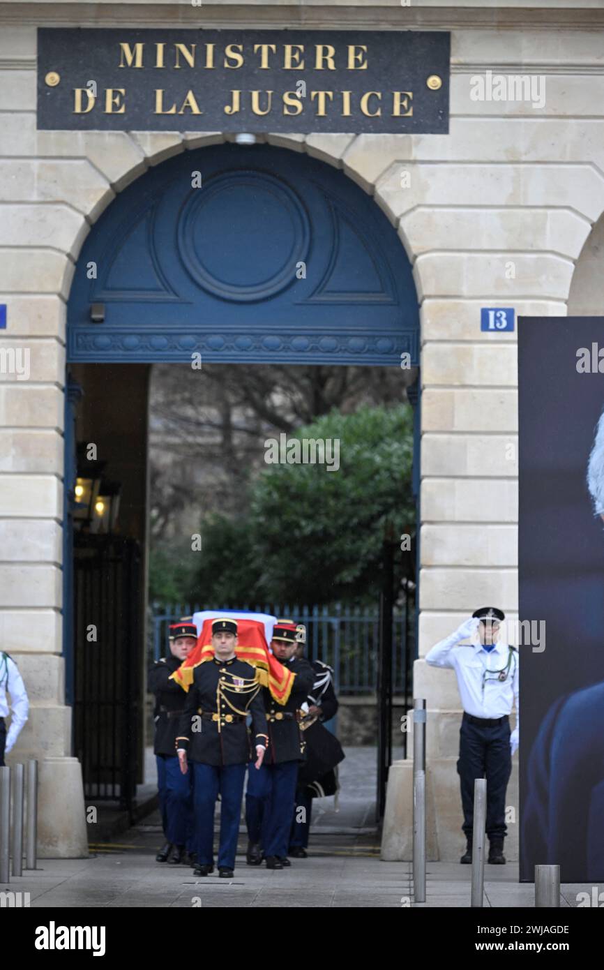 Paris, France. 14th Feb, 2024. The coffin during national tribute to ...