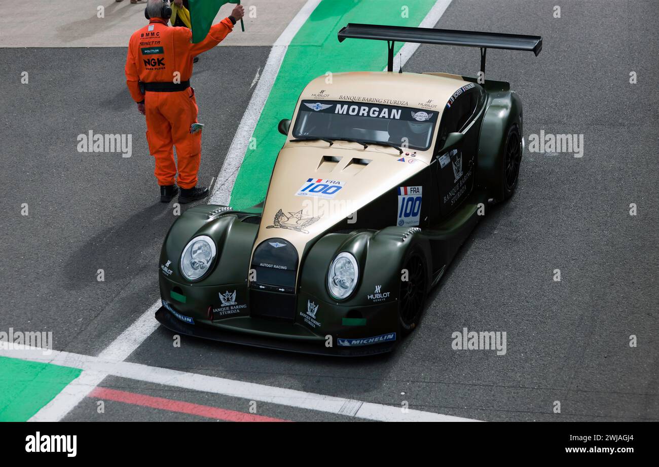 Dry sump 5 0 litre bmw v8 hi-res stock photography and images - Alamy