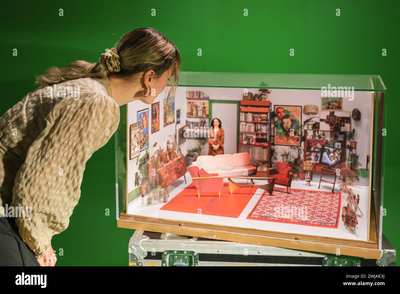 2024 green screen hi-res stock photography and images - Alamy