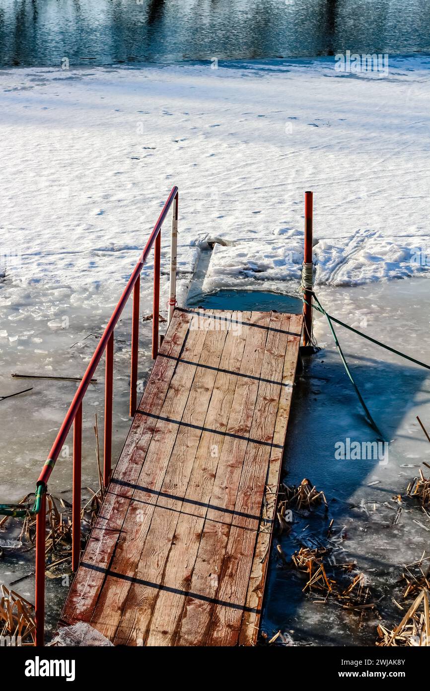 Ice dipping hi-res stock photography and images - Alamy