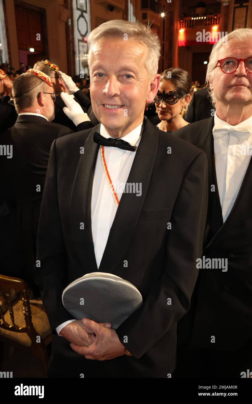 Vienna hofburg masked ball hi-res stock photography and images - Alamy