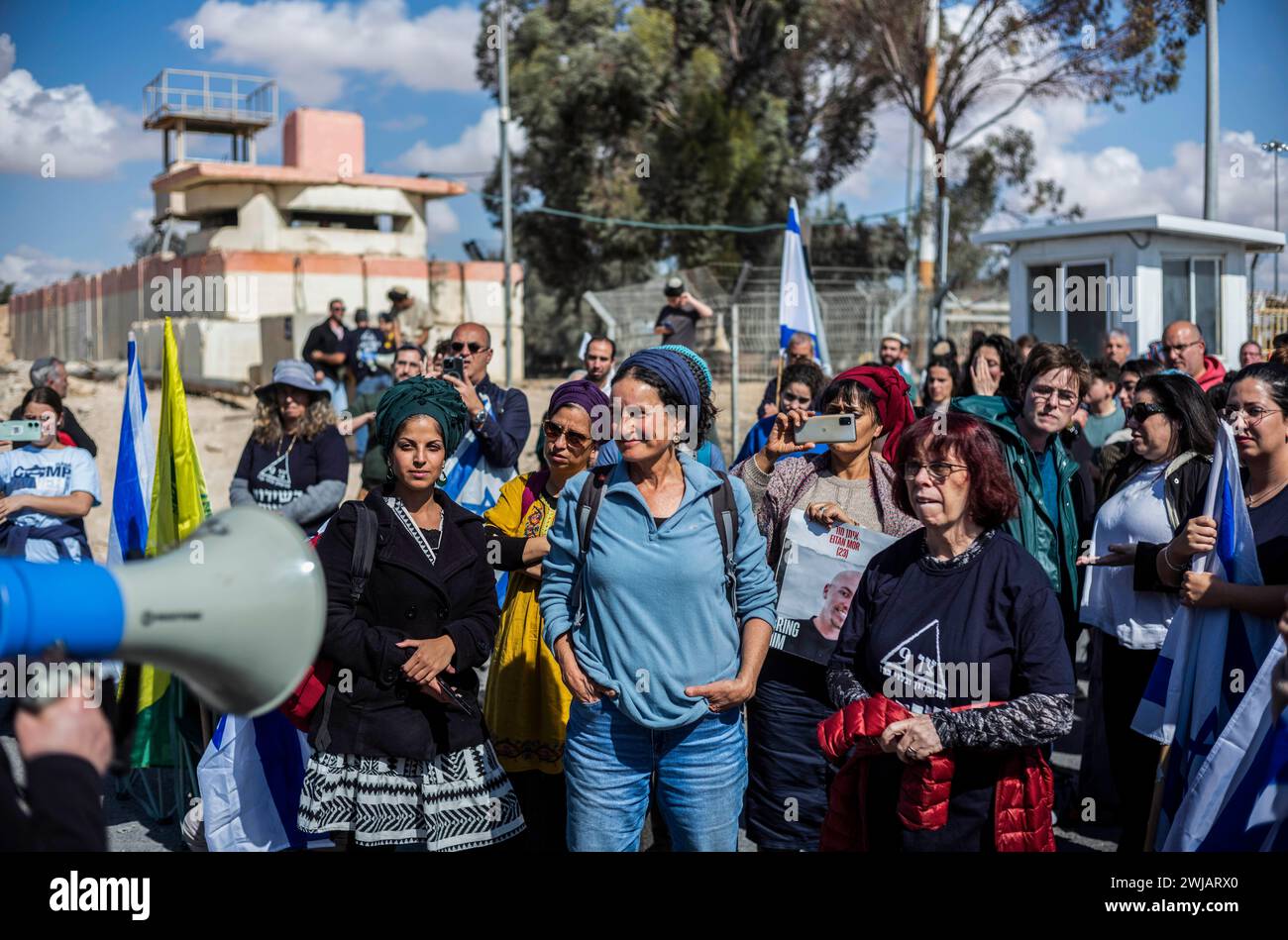 Nitzana, Israel. 14th Feb, 2024. Israeli right-wing activists block the ...