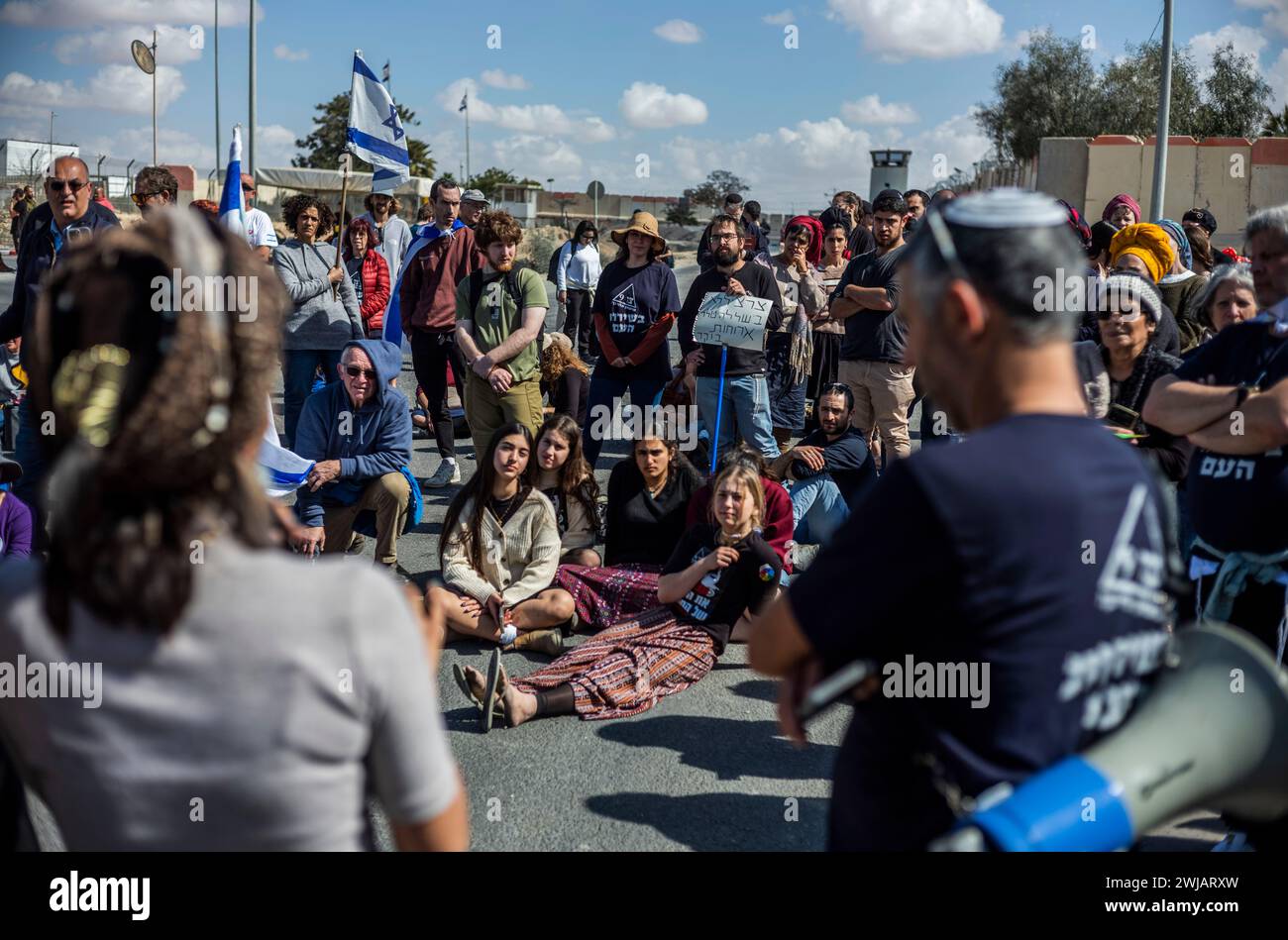 Nitzana, Israel. 14th Feb, 2024. Israeli right-wing activists block the ...