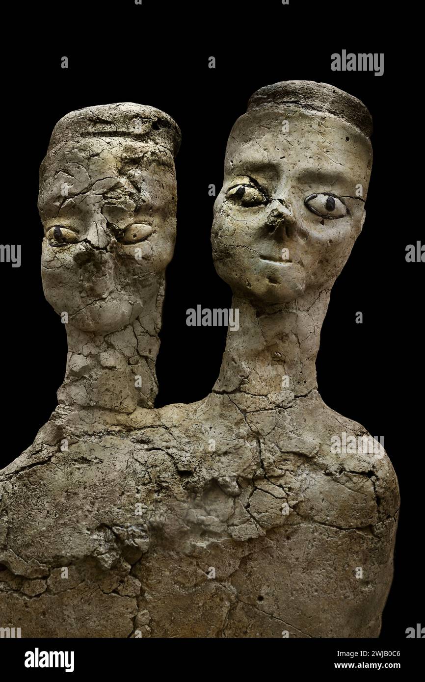 Head statue - Plaster Statues 7700-7500 BC Ain Ghazal Neolithic Jordan ...