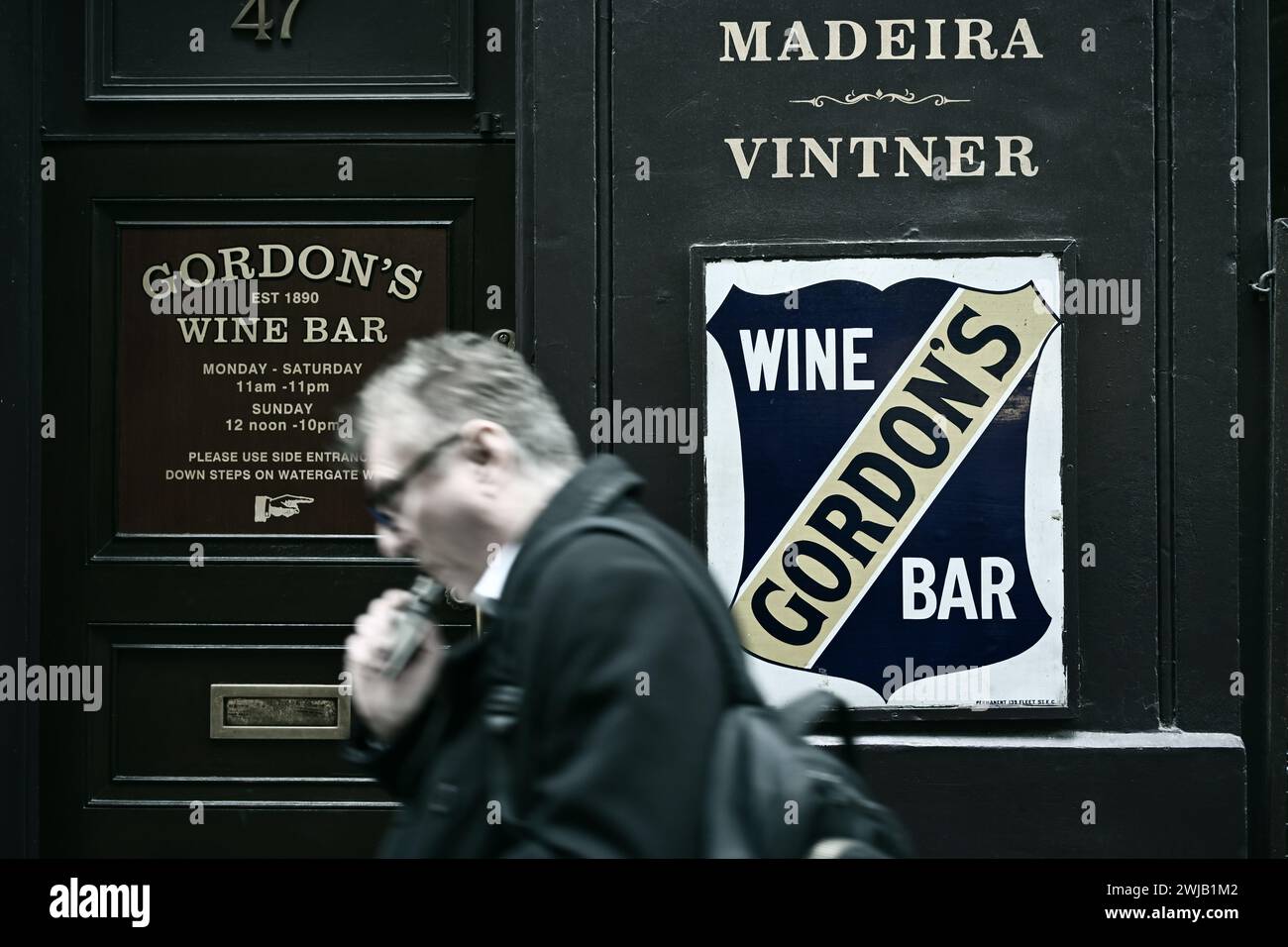 Gordons wine bar london hi-res stock photography and images - Alamy